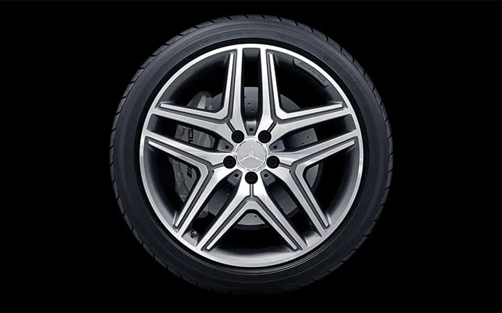 The Compact AMG GLB SUV | Mercedes-Benz Canada