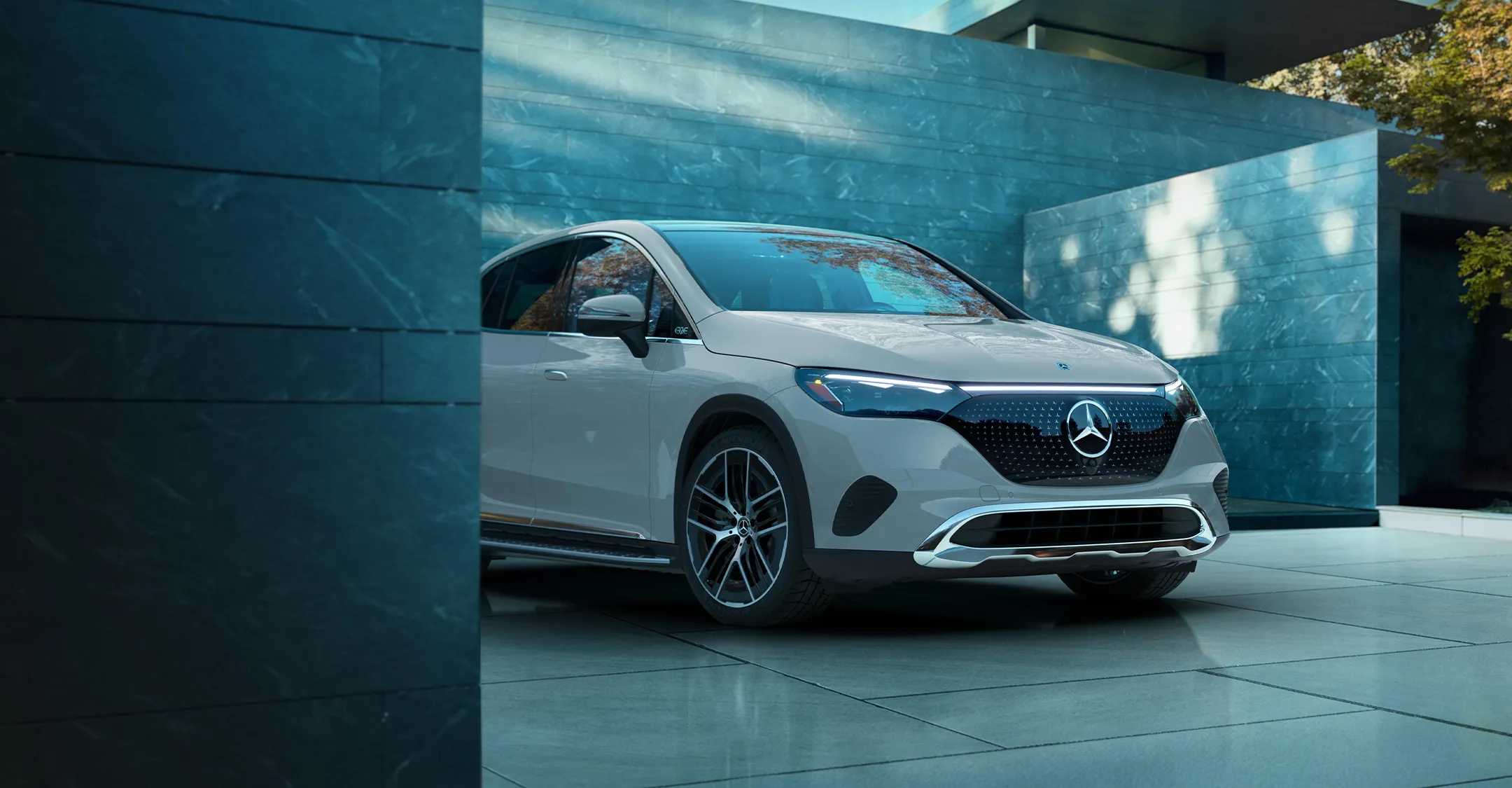 The Mid-Size EQE SUV | Mercedes-Benz Canada