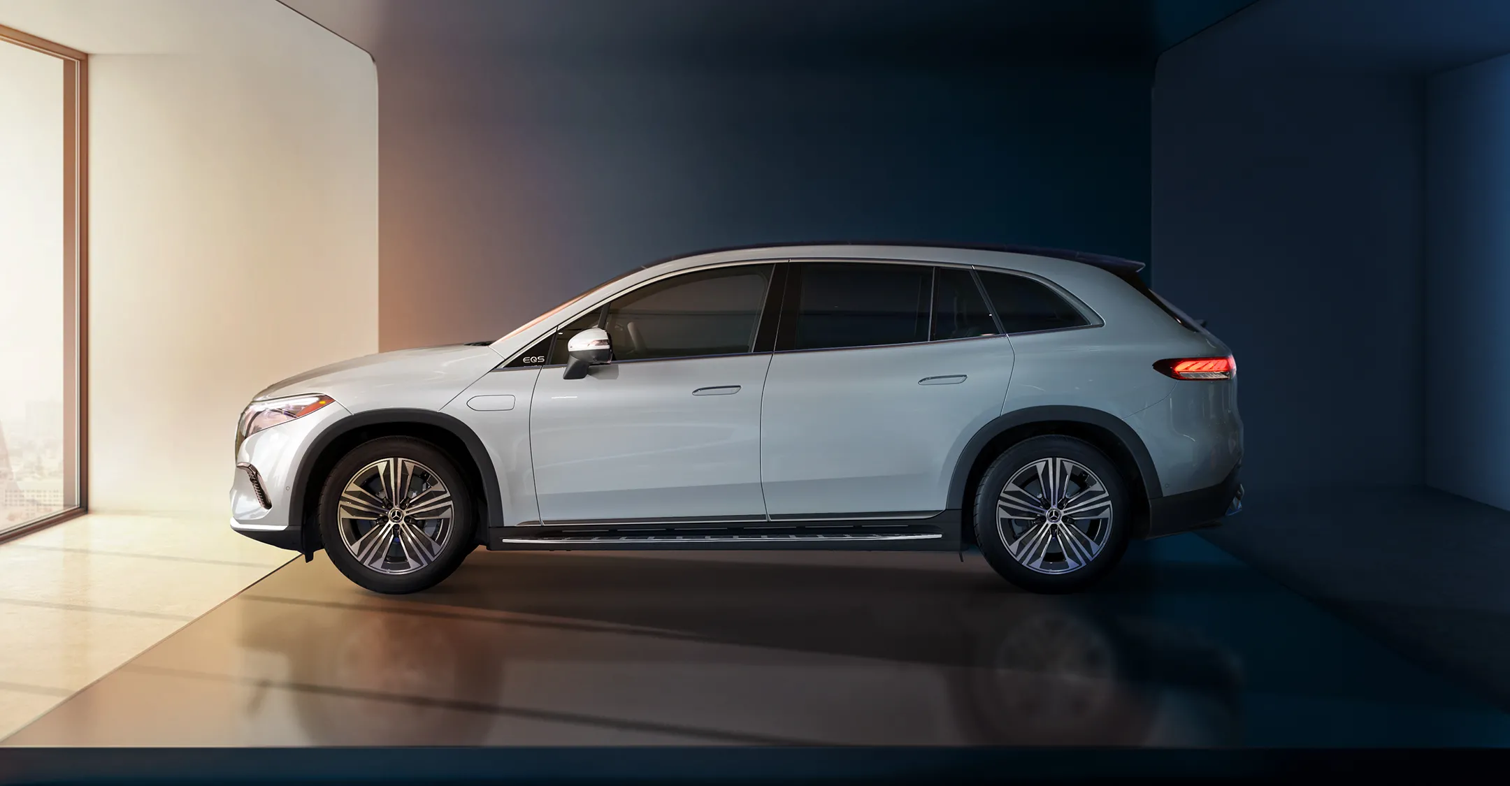 EQS Luxury Electric SUV | Mercedes-Benz Canada