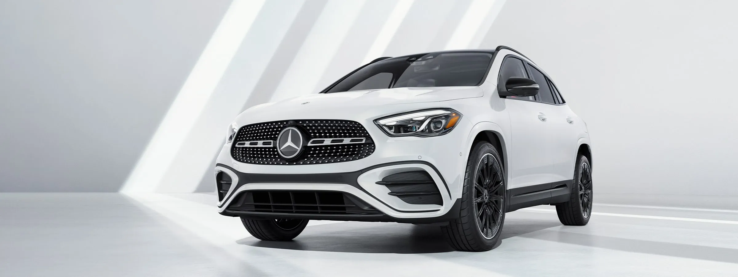 The Compact GLA SUV | Mercedes-Benz Canada