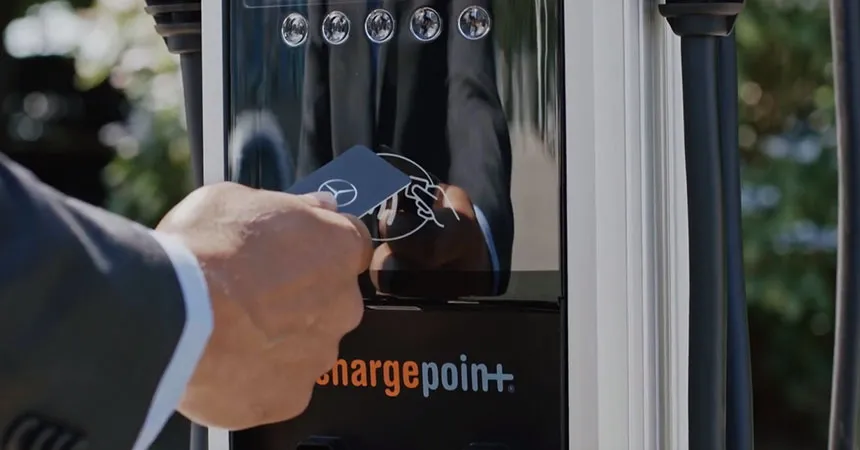 Charging Your Electric Vehicle On The Go | Mercedes-Benz Canada